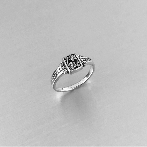 Jewelry | Sterling Silver Flower With Scroll And Dots Ring | Poshmark